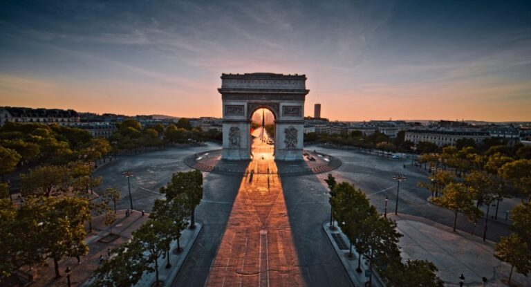 Triumfo arkos faktai: Paryžiaus karūnos brangakmenio atidengimas