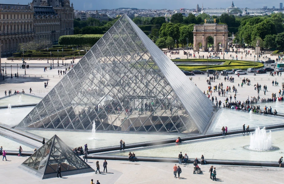 Louvre Museum Architecture: Explore Styles, Design & Significance ...