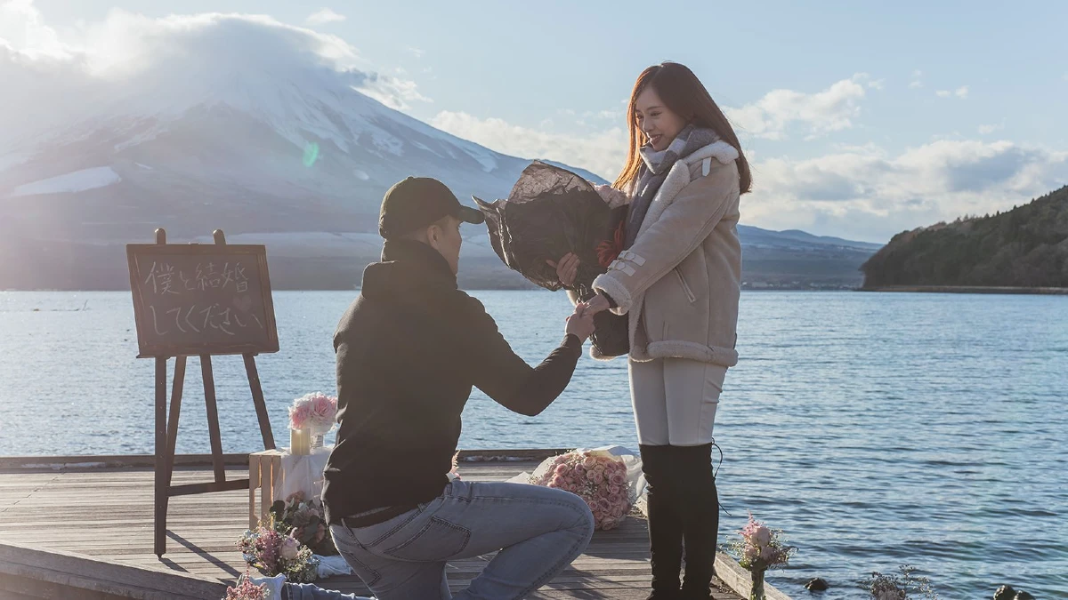 Crafting Memories of Love with Mount Fuji Proposal - Vacatis