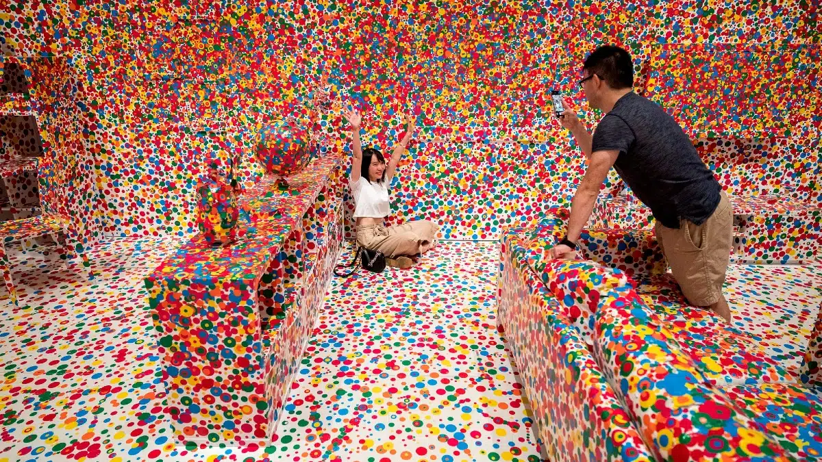 Stap binnen in de interactieve wereld van de installaties van het Moco Museum