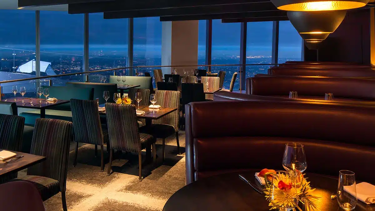 One Dine At One World Observatory Restaurant : menu de bar-repas